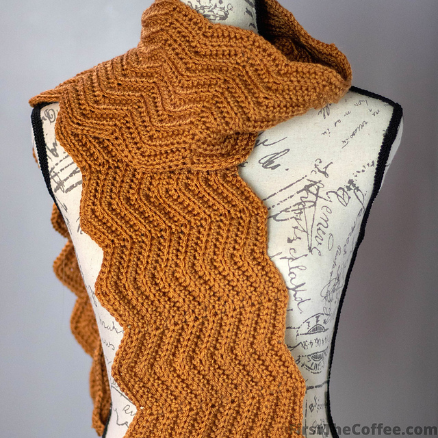 Ravelry: Zig Zag Scarf pattern by Josie Anderson