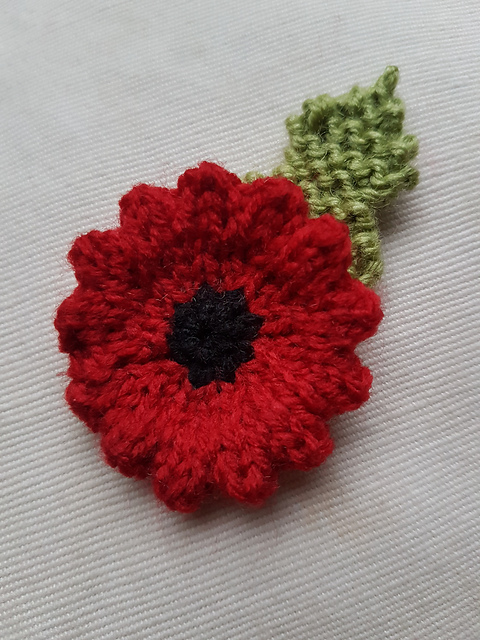 Ravelry: Knitted Poppy pattern by Fitting in Knitting