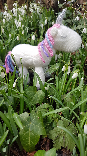 Ravelry: Knitted Unicorn pattern by Fitting in Knitting