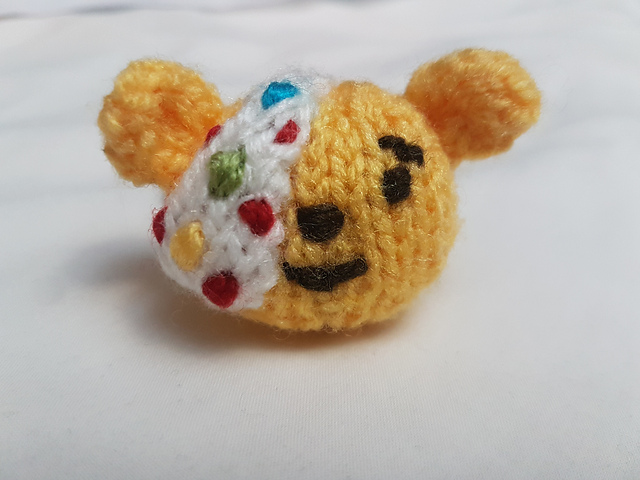 Ravelry: Knitted Pudsey Bears pattern by Fitting in Knitting