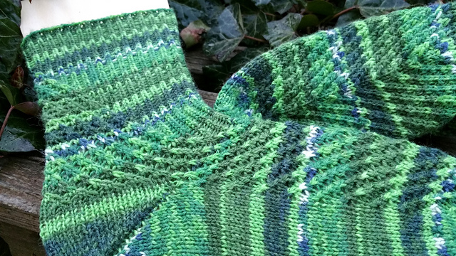 Ravelry: Giggel pattern by Petra Lehmann