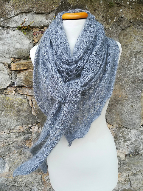 Ravelry: Romantik-Tüchle pattern by knitcats Design