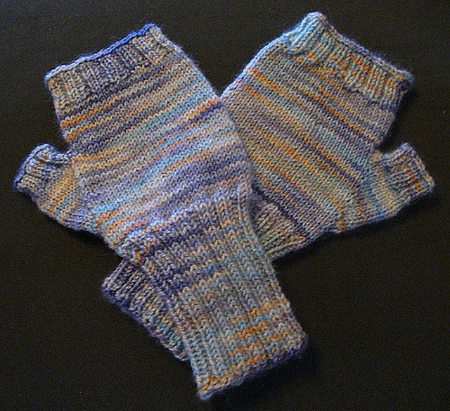Ravelry: Koigu Wristers pattern by fkd designs