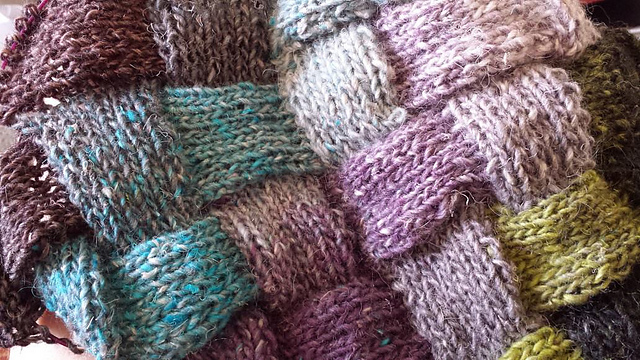 Ravelry: FlutePrayer's Entrelac Scarf