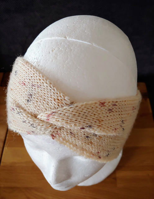 Ravelry: Flying-Needles' Stirnband "Frida"