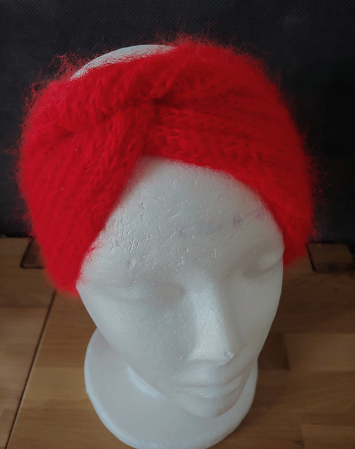 Ravelry: Flying-Needles' Headband "Red"