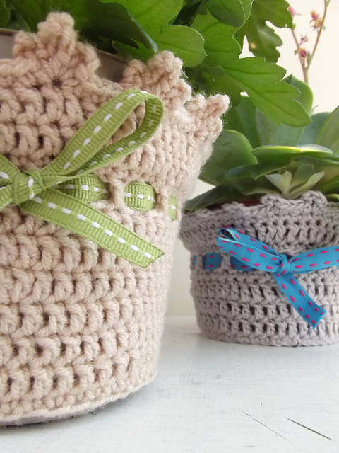 Ravelry: Made-to-Measure Plant Pot Cosy pattern by Anthea Willis