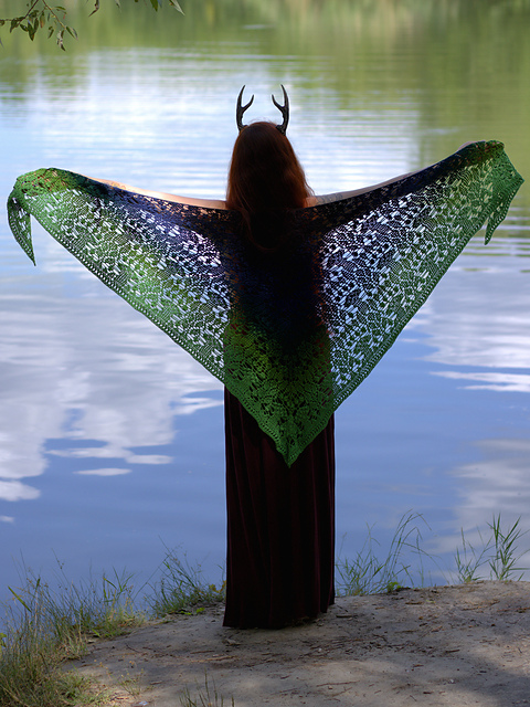 Ravelry: Szeptucha (Szeptucha) shawl pattern by Sabina Raczyńska