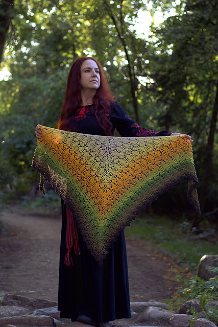 Ravelry: Samodiwa (Samodiva) shawl pattern by Sabina Raczyńska