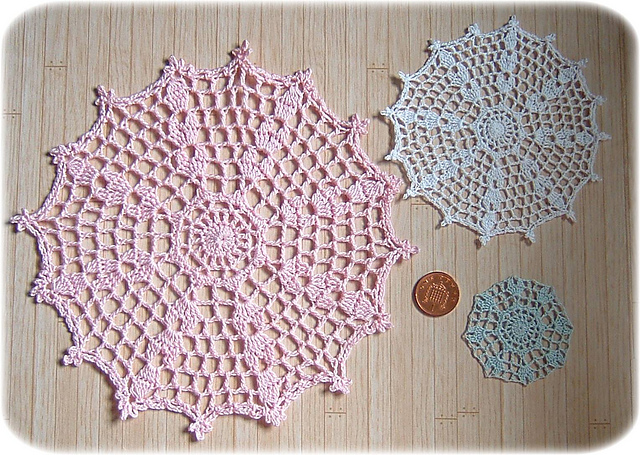 Ravelry: 1:12th scale Octagonal tablecloth pattern by Frances Powell