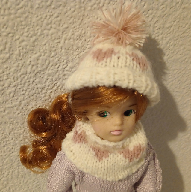Ravelry: 1:6th scale Eifiona set pattern by Frances Powell