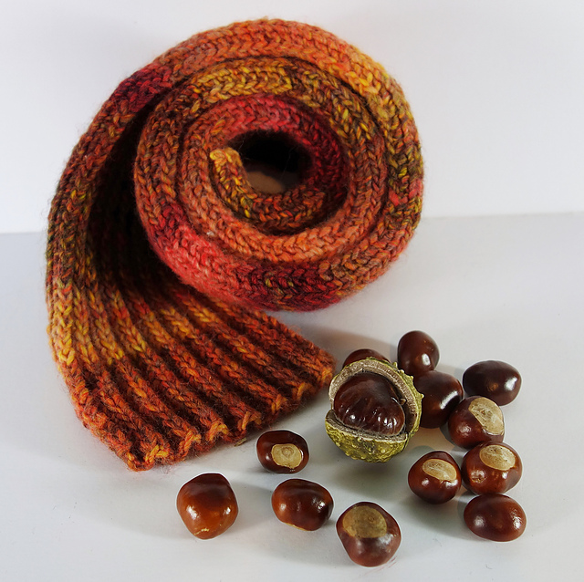 Ravelry: Conker Scarf pattern by Frankie Brown