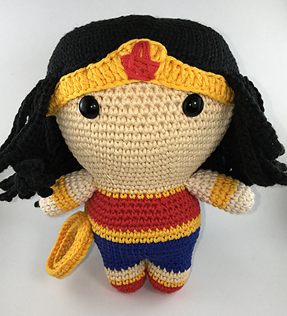 Ravelry: Wonder Woman (DC Comics) pattern by Francesca Bellentani