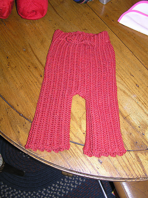 Ravelry: Soft Rib Longies pattern by Heather Johnson