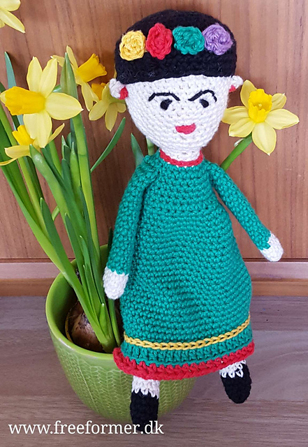 Ravelry: Frida Kahlo Doll pattern by Lena Knudsen