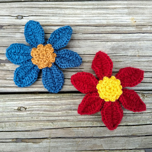Ravelry: Daisy Flower Applique pattern by Ellen Aria