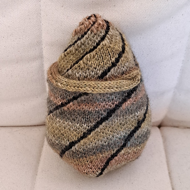 Ravelry: FroggyBug dragon's conical egg pattern by Nicole Chevalier
