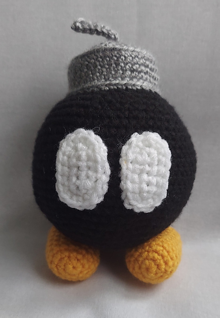 Ravelry: Bob-omb pattern by Coriene Foeller