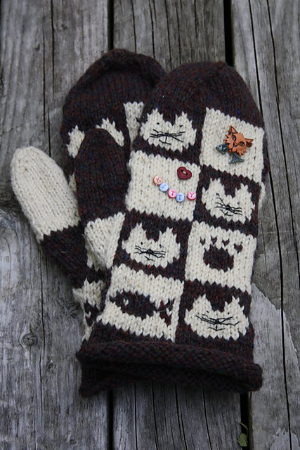 Ravelry: Lined Cat Mitten pattern by Gigi Hooper