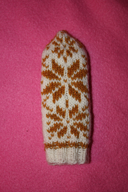 Ravelry: Mobile mitten pattern by Anne Karoline T. Ulset