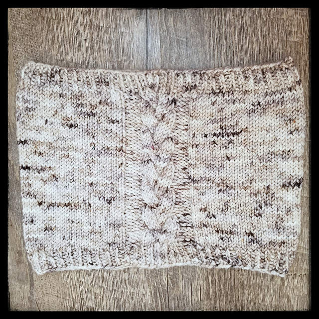 Ravelry: A simple braided cowl pattern by Teresa Stankard