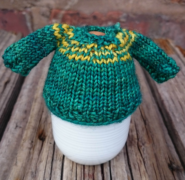 Ravelry: Yolks pattern by Jeni Hewlett & Charlotte Walford