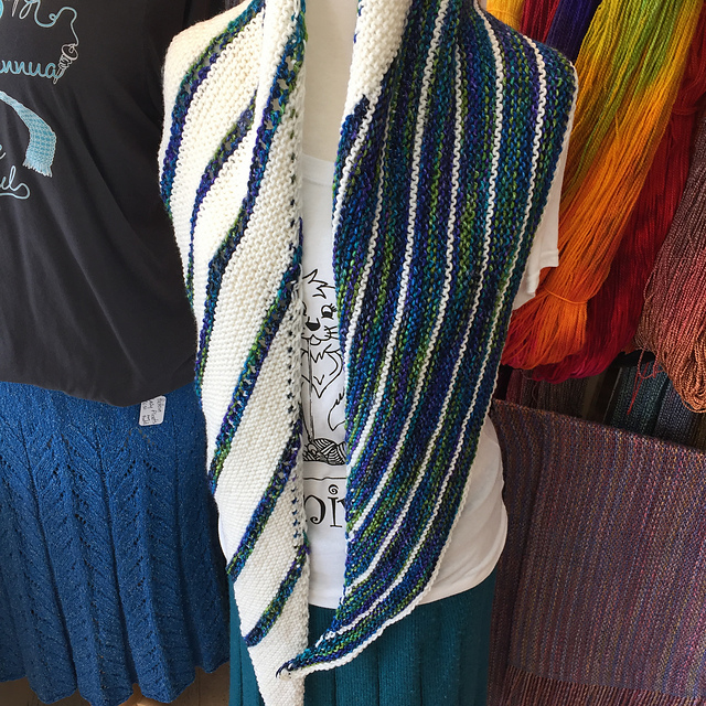 Ravelry: Fyreball's Summa Stripes Shawl
