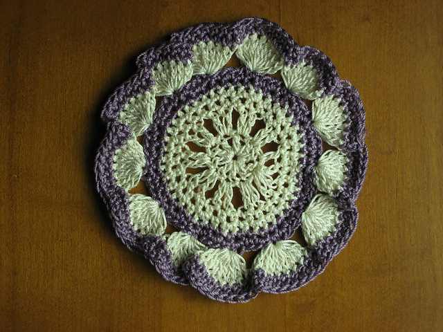 Ravelry: Dwarf Hawthorne Doily pattern by Dawn Friday