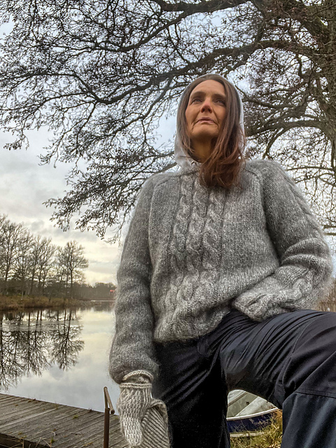 Ravelry: Fjäderlätt Bulky pattern by Garnfrun/ Helen Olsson