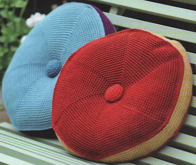 Ravelry: Big button cushions pattern by hachette