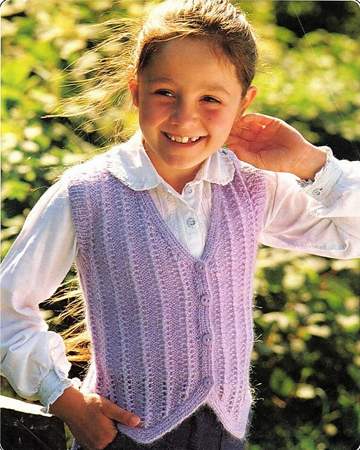 Ravelry: Simple charm pattern by Patons & Baldwins