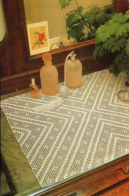 Ravelry: Meeting Points pattern by Chantal Chevallier