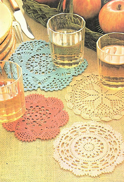 Ravelry: Glasses Coasters, in color pattern by Les Editions de Saxe