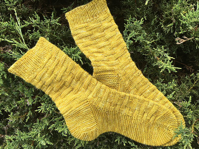 Ravelry: Basket Weave Socks pattern by Gerdina Schwab