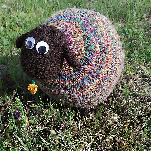 Ravelry: Schülerschaf Lena pattern by Claudia Lila K