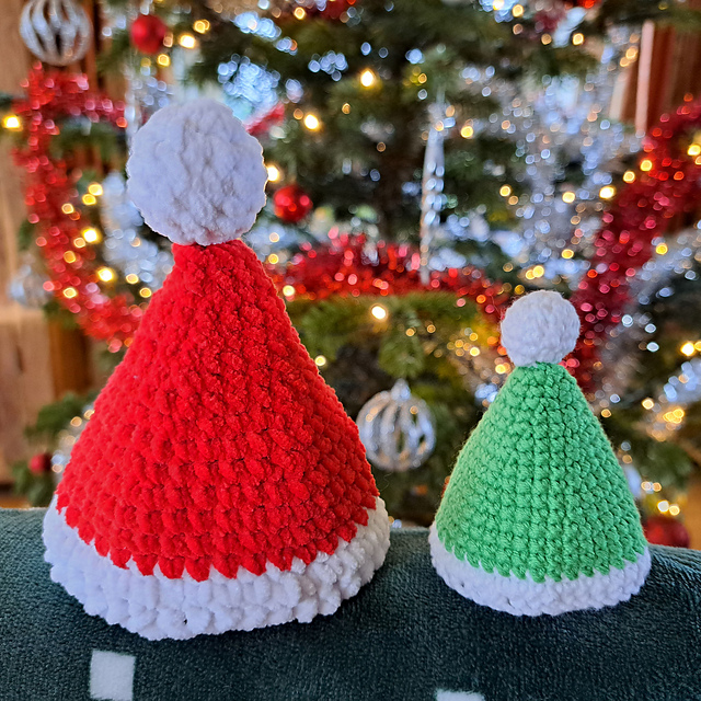 Ravelry: Mini Santa Hat pattern by Kate Gerrits