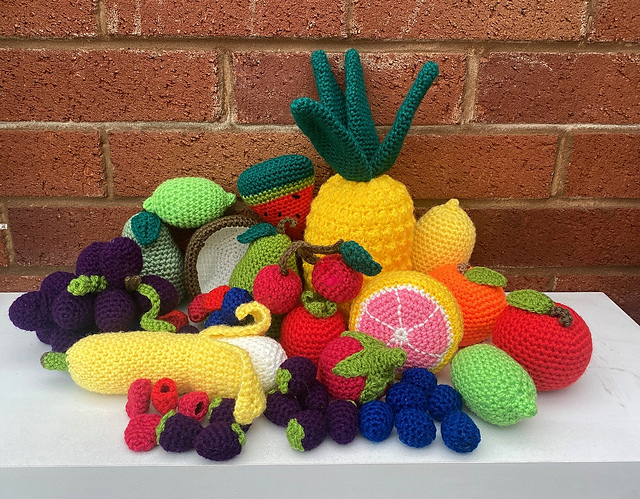 Ravelry: 18 Crochet Fruits pattern by Teenie Crochets