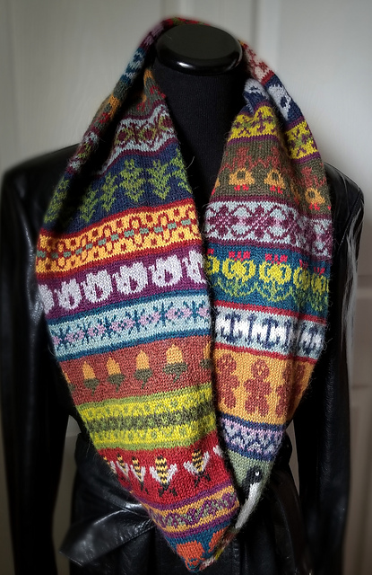 Ravelry: Uniquely Random Scarf pattern by Maria Do Souto