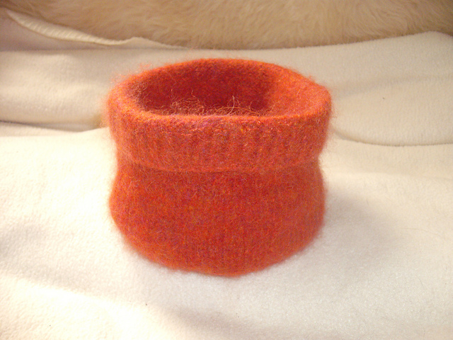 Ravelry: Felted Bowl pattern by Sarah Hazell