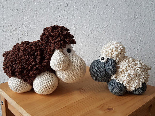 Ravelry: Agnes, the giant sheep pattern by Sophie Hurler