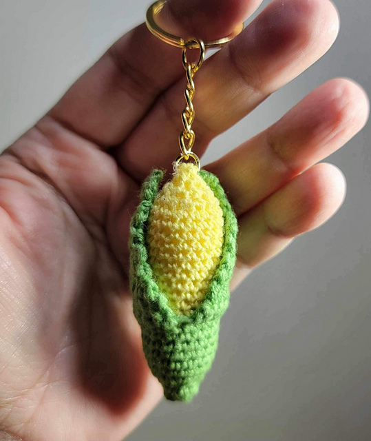 Ravelry: Corn On The Cob Keychain pattern by Glenna Gordon