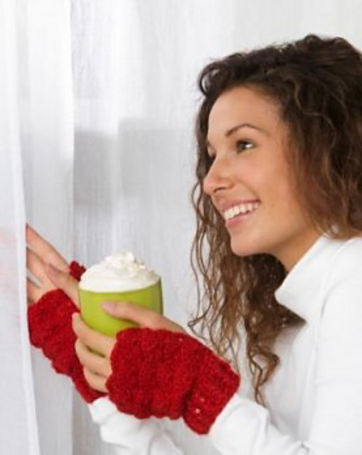 Ravelry: Shell Mitts pattern by Ellen Gormley