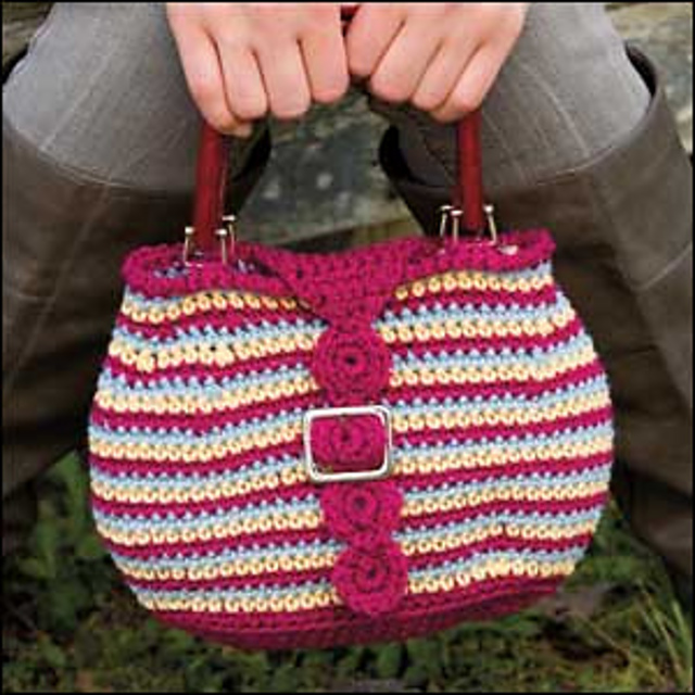 Ravelry: Yo-Yo Purse pattern by Ellen Gormley