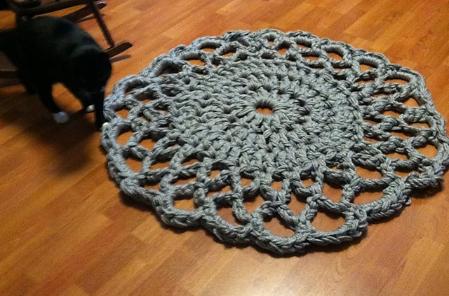 Ravelry: GIANT Rosette Rug Pattern by Lilli pattern by Tammy DeSanto