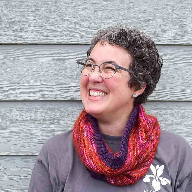 Ravelry: Pillowy Cowl pattern by Jennifer Krause