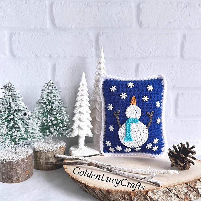 Ravelry: Snowman Mini Pillow pattern by GoldenLucyCrafts