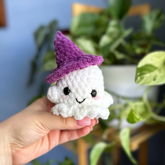 Ravelry: Beatrice the Ghost pattern by Jasmine Burroughs