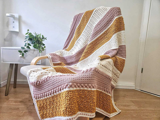 Ravelry: Tranquility Blanket pattern by Gootie (Agat Rottman)