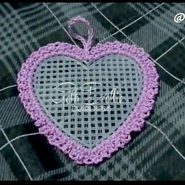 Ravelry: Frame Edging pattern by Elizabeth Mauricio