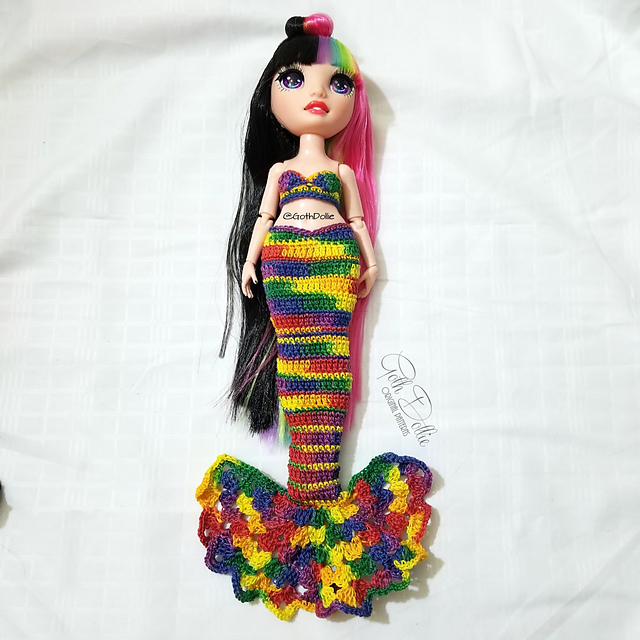 Ravelry: RH Doll Mermaid Outfit pattern by Elizabeth Mauricio